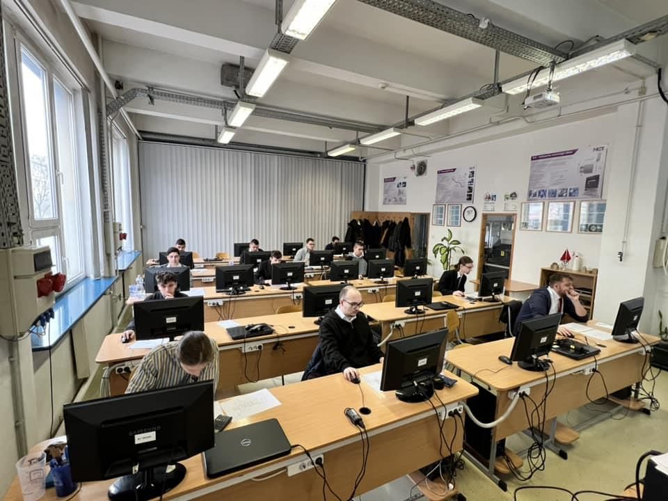 Csihás tanuló az Országos CNC programozás és gépkezelés szakmai verseny ...